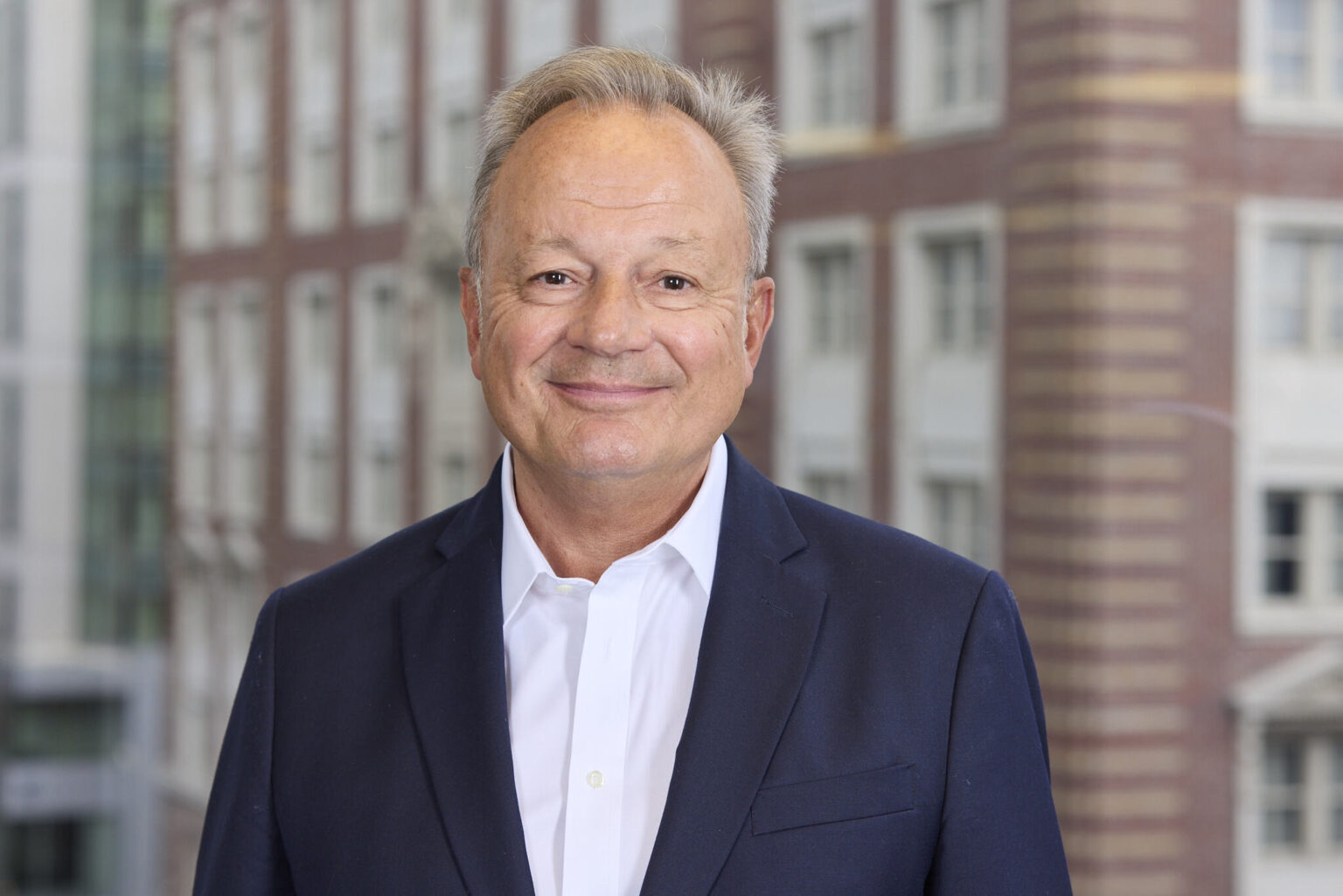 Bio GIRIN, Pascal - LES ANNALES DES MINES