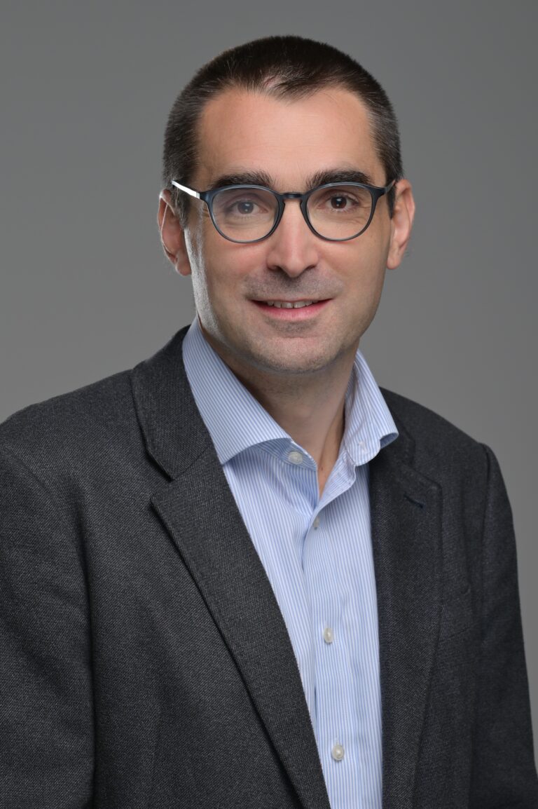 Bio PERNAUDET, Olivier - LES ANNALES DES MINES